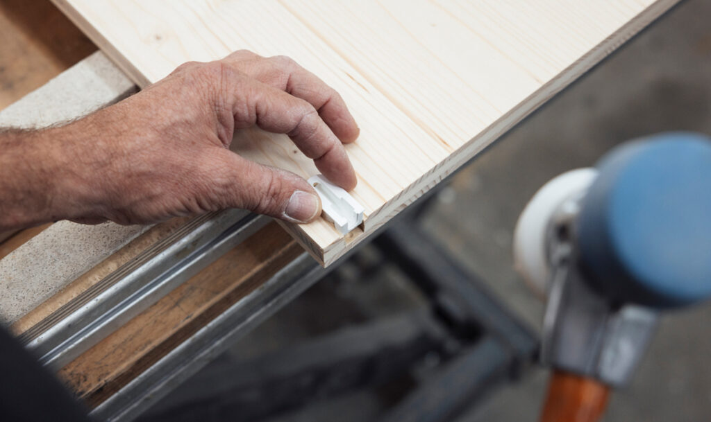 Lamello Cabineo X: Easy Installation for Your Projects